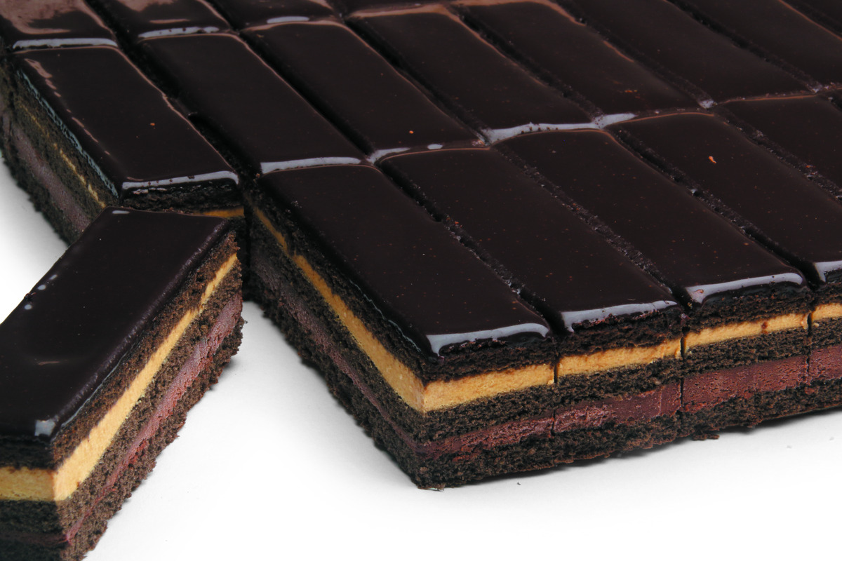 Destiny Chocolate Opera Cake Sneidd - Innnes